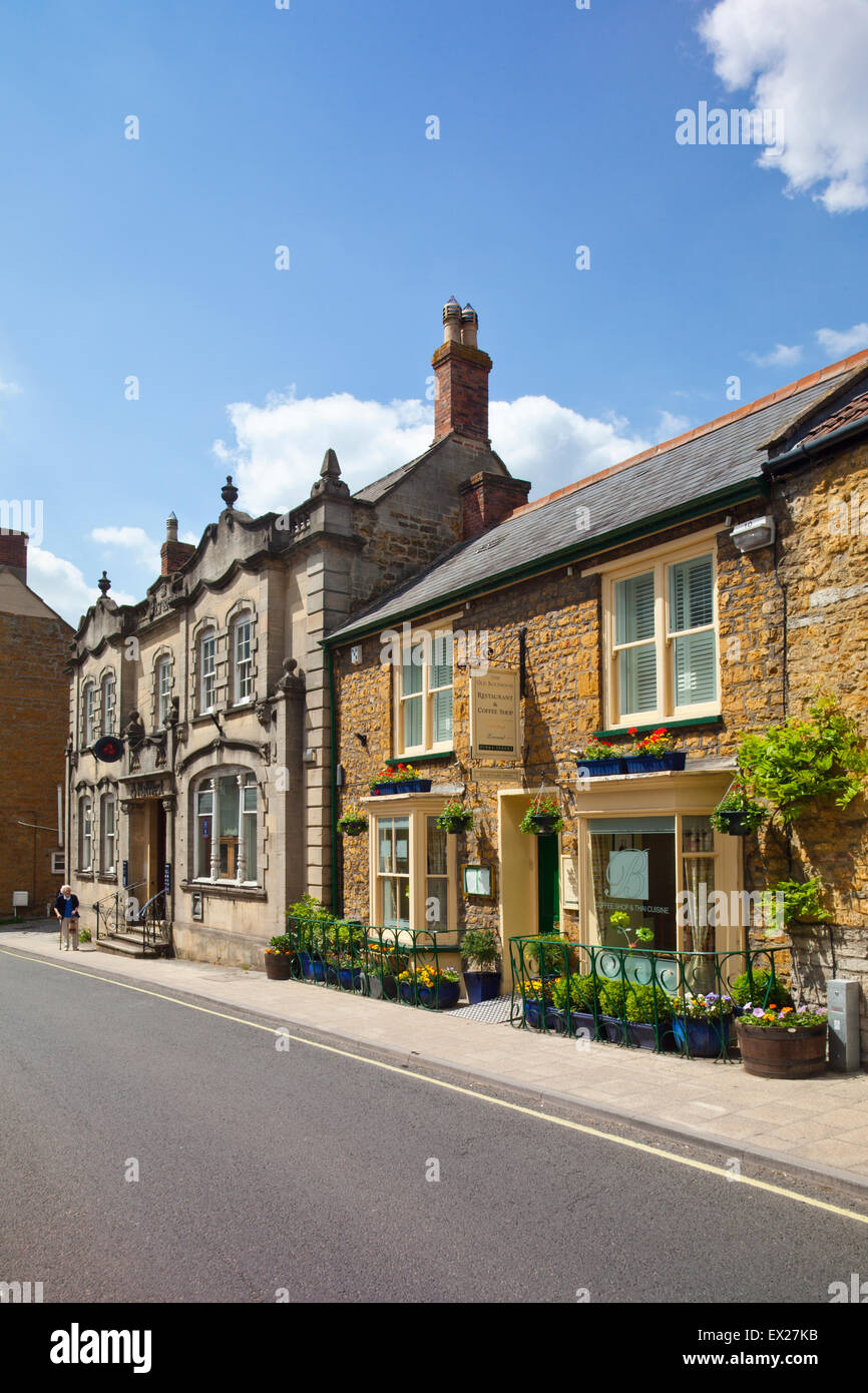 The High Street in Castle Cary, Somerset, England, UK Stock Photo - Alamy