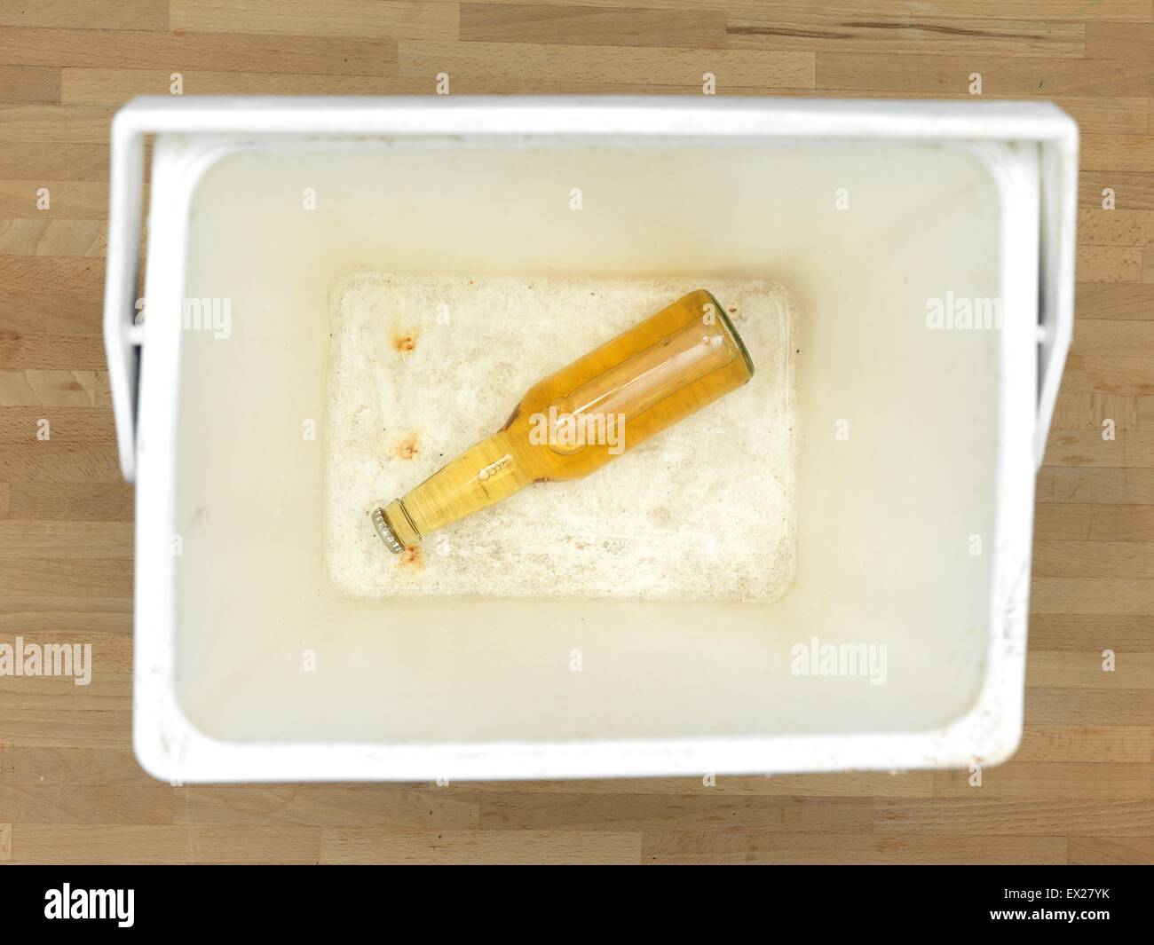 A close up shot of an Australian style esky Stock Photo - Alamy