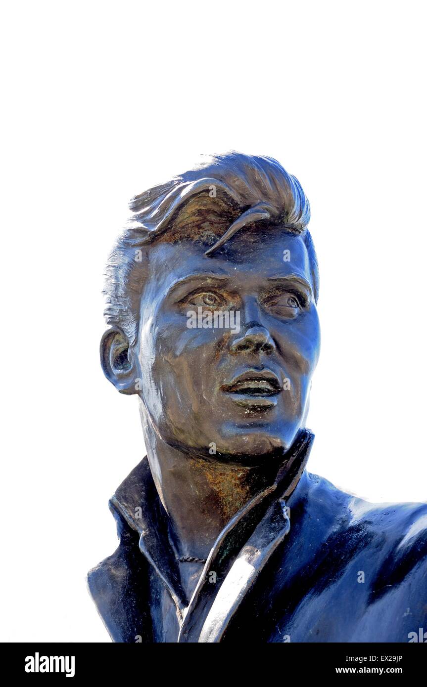 Statue of billy fury hi-res stock photography and images - Alamy