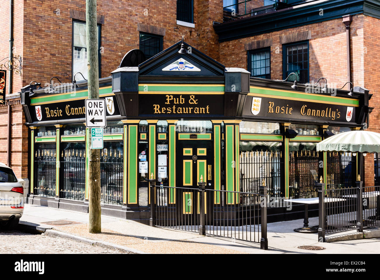 Connollys irish bar hi-res stock photography and images - Alamy