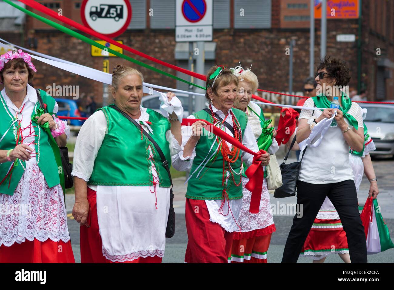 Italian dress hi-res stock photography and images - Alamy