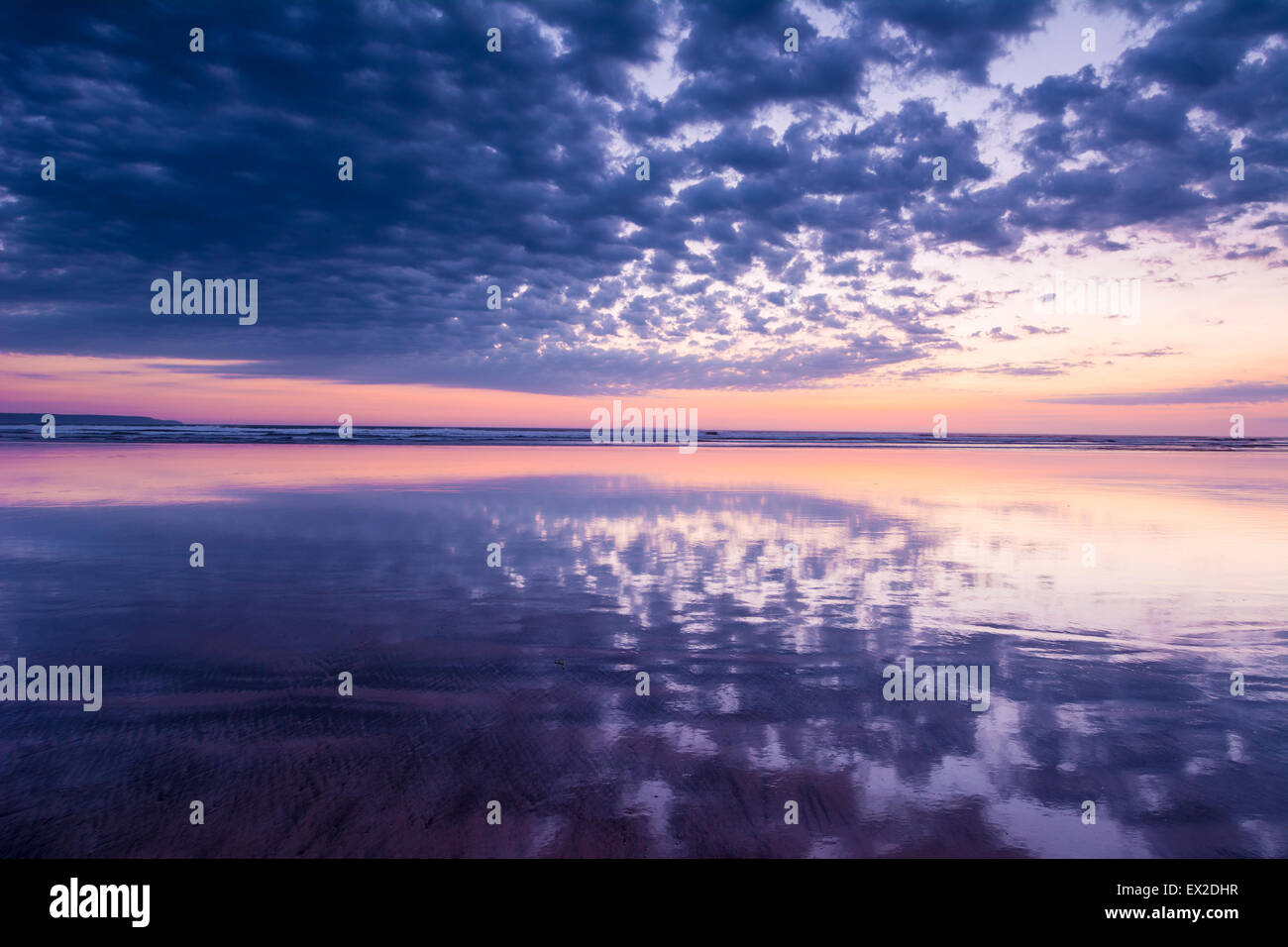 Summer nightfall on the beach hi-res stock photography and images - Alamy