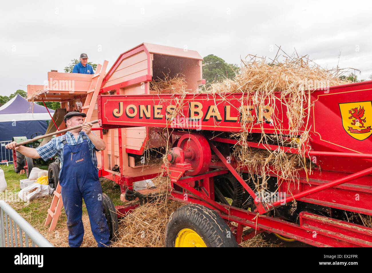 Vintage hay machine hi-res stock photography and images - Alamy