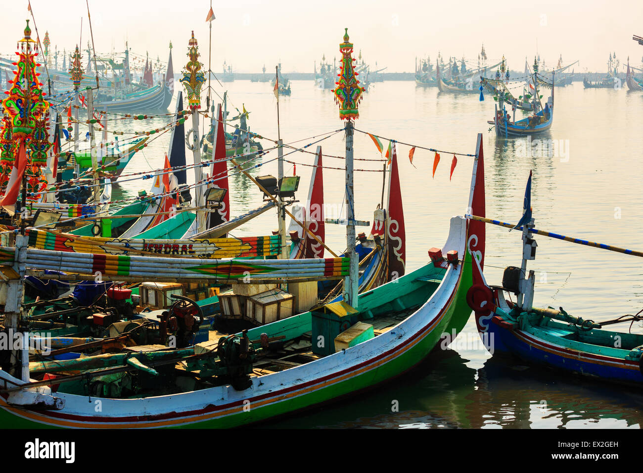 Industrial fishing boat asia hi-res stock photography and images - Alamy