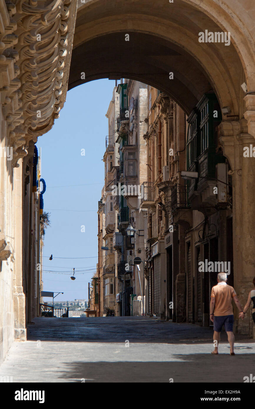 A lovely archway in the city of Valletta, Malta Stock Photo - Alamy