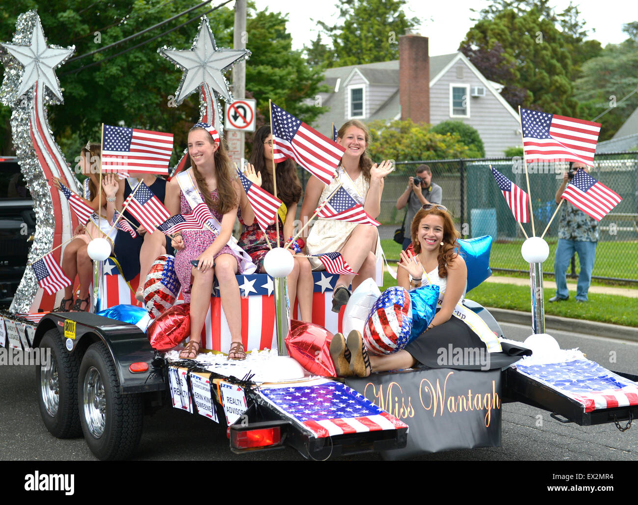Float pageant winners girl hi-res stock photography and images - Alamy