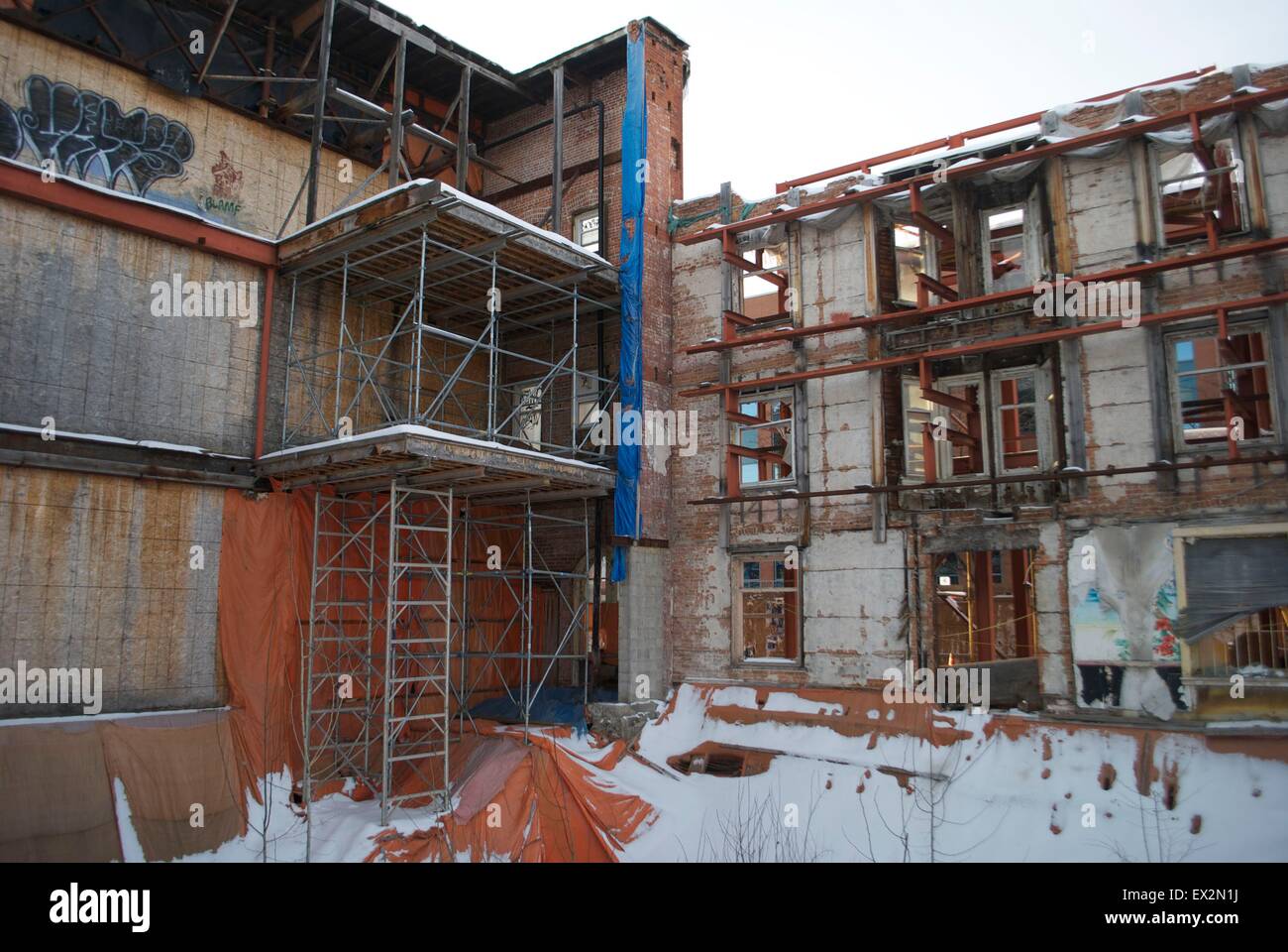 Building In Disrepair High Resolution Stock Photography and Images - Alamy