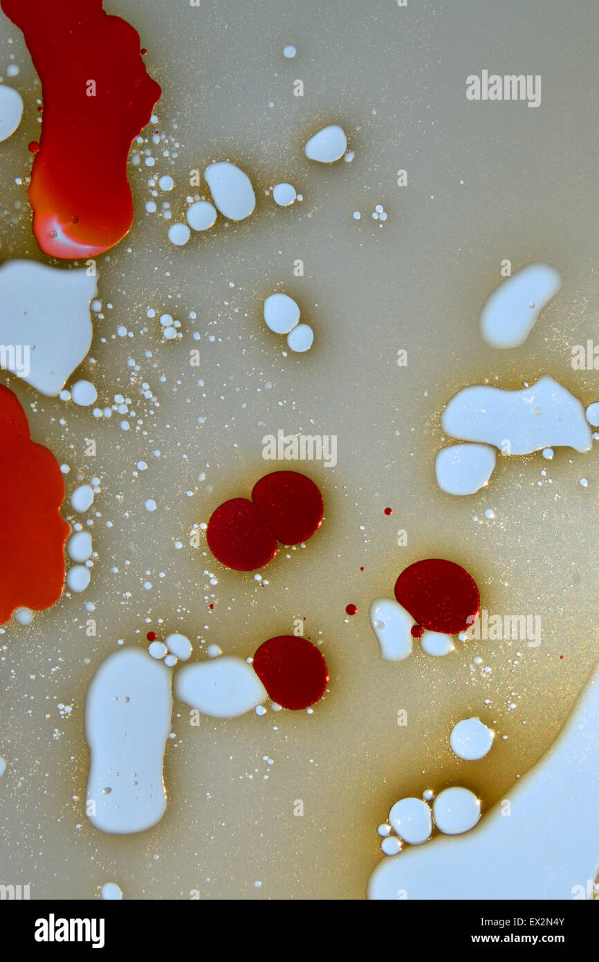 Drops of oil hi-res stock photography and images - Alamy