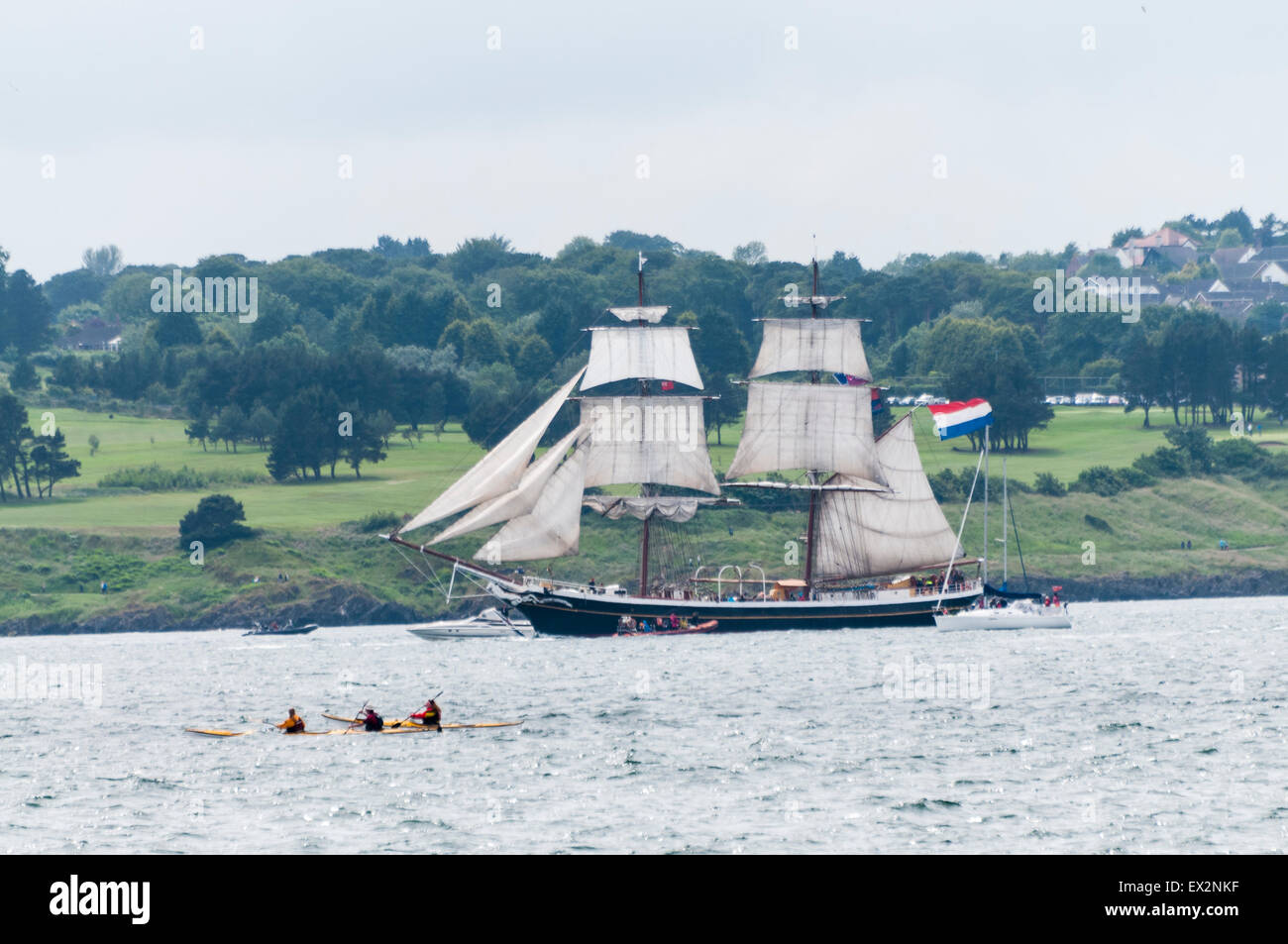 Square rigged ships hi-res stock photography and images - Alamy
