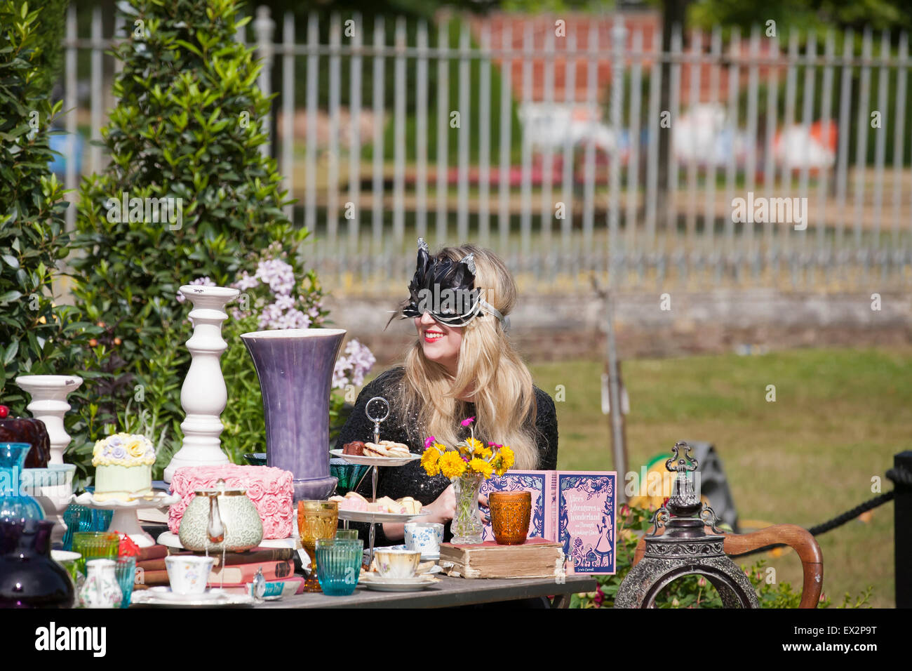 Mad hatters afternoon tea party hi-res stock photography and images - Alamy