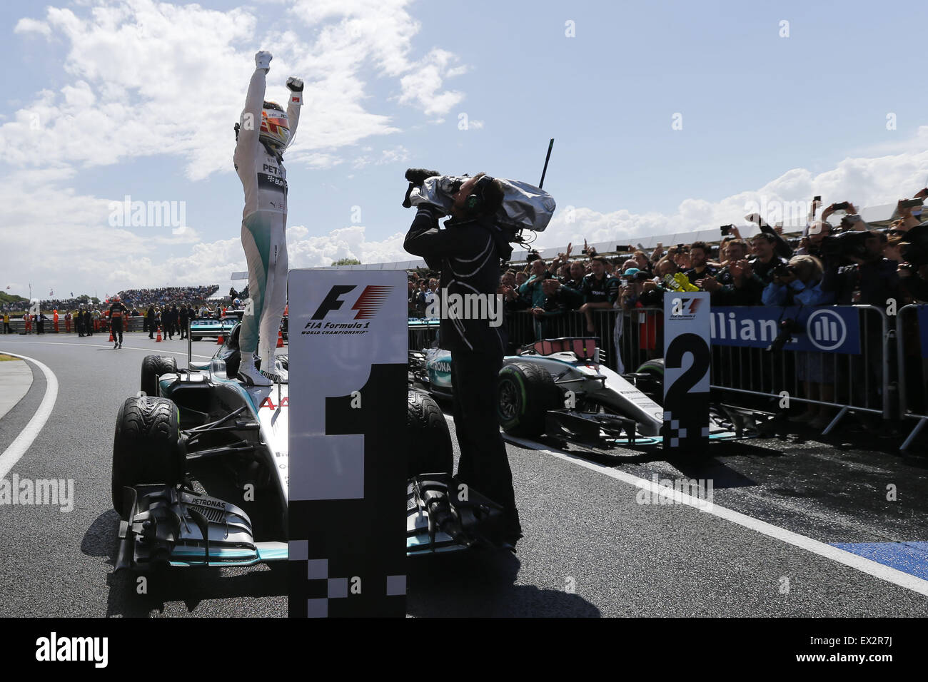 Mercedes Lewis Hamilton 2015 British Grand Prix Silverstone Circuit ...