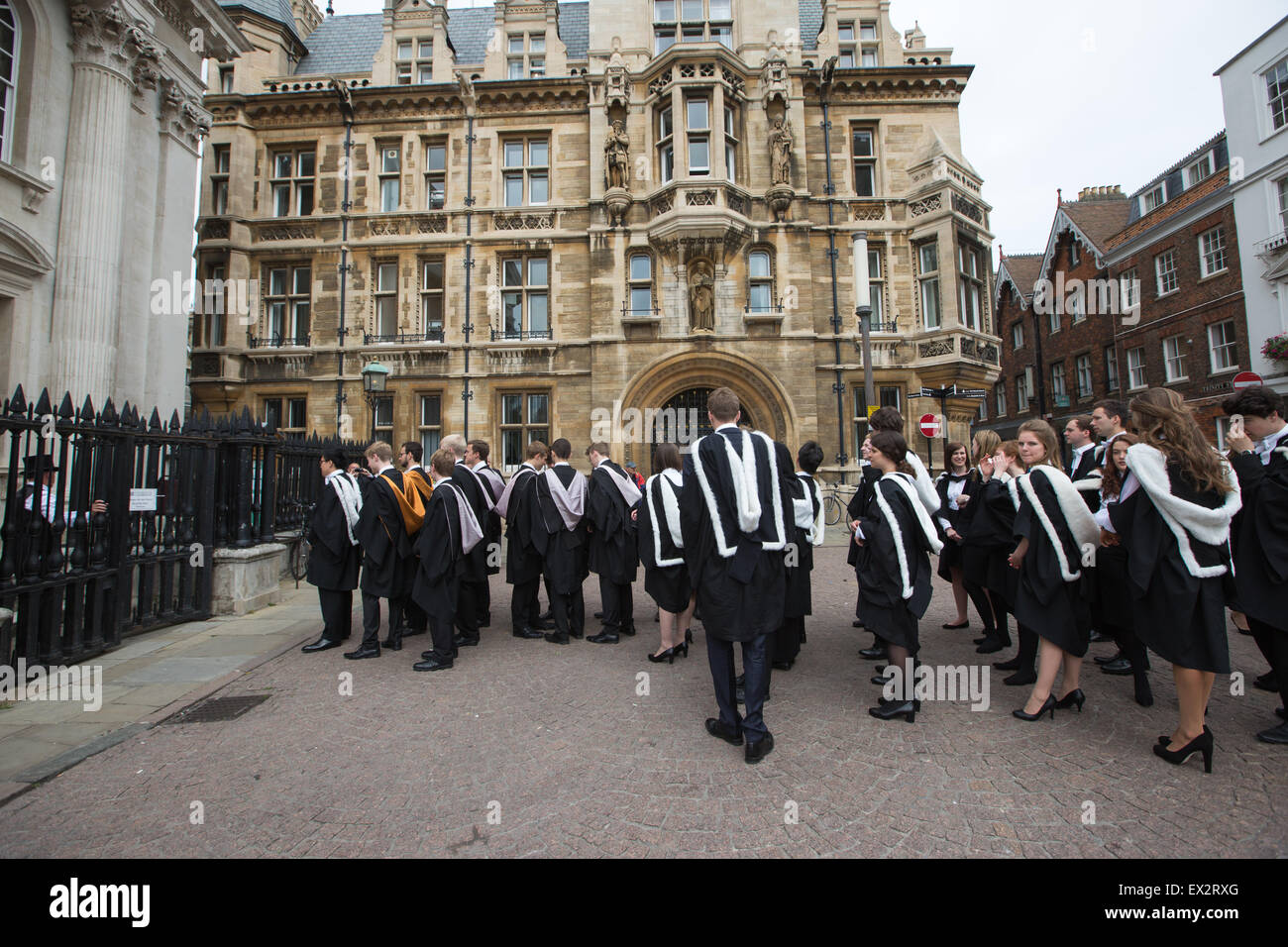 Students from Cambridge University on graduation day after passing ...