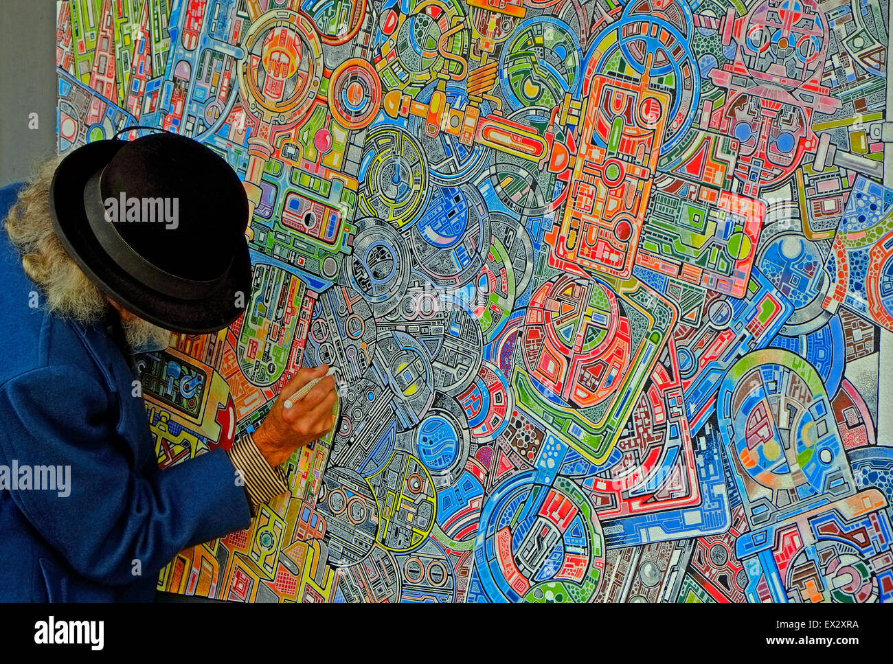 Original street artist hi-res stock photography and images - Alamy