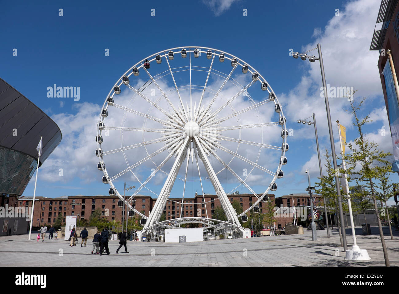 Liverpool eye hi-res stock photography and images - Alamy