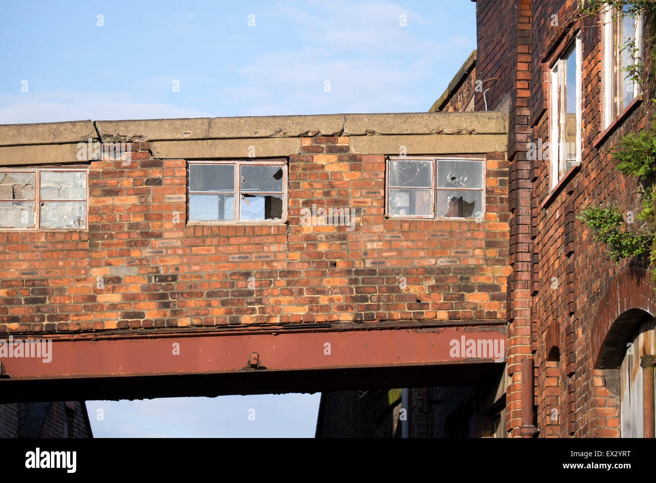 Brick built bridge hi-res stock photography and images - Alamy