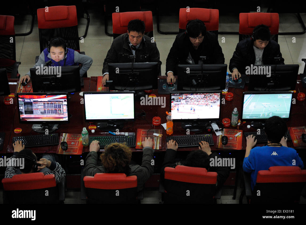 China people internet cafe hi-res stock photography and images - Alamy