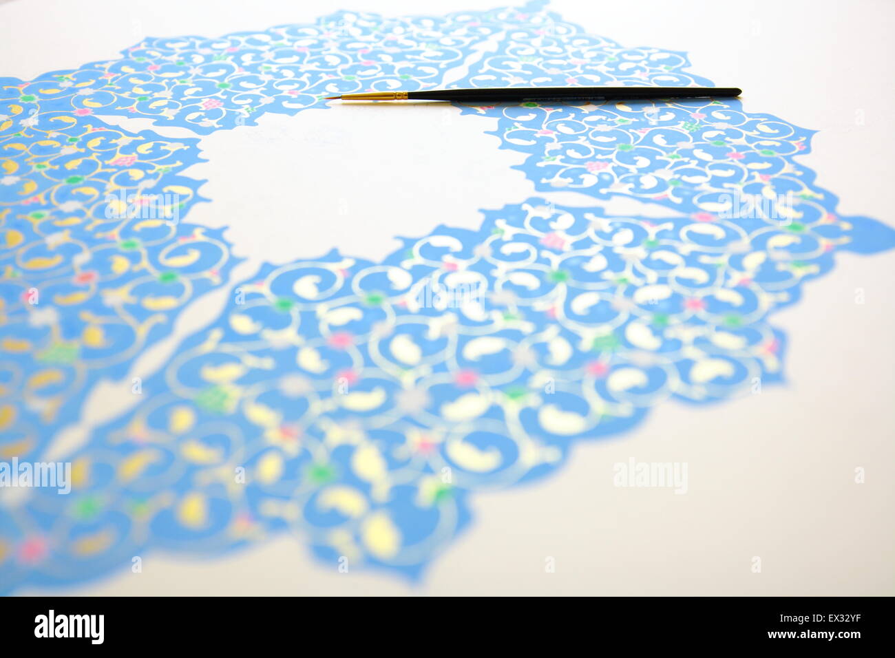 Making gilding with Ottoman islamic figures Stock Photo - Alamy