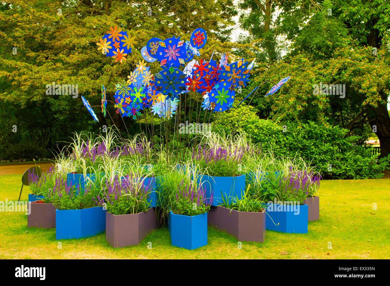 Community Flower Project in the Abbey Gardens Stock Photo - Alamy