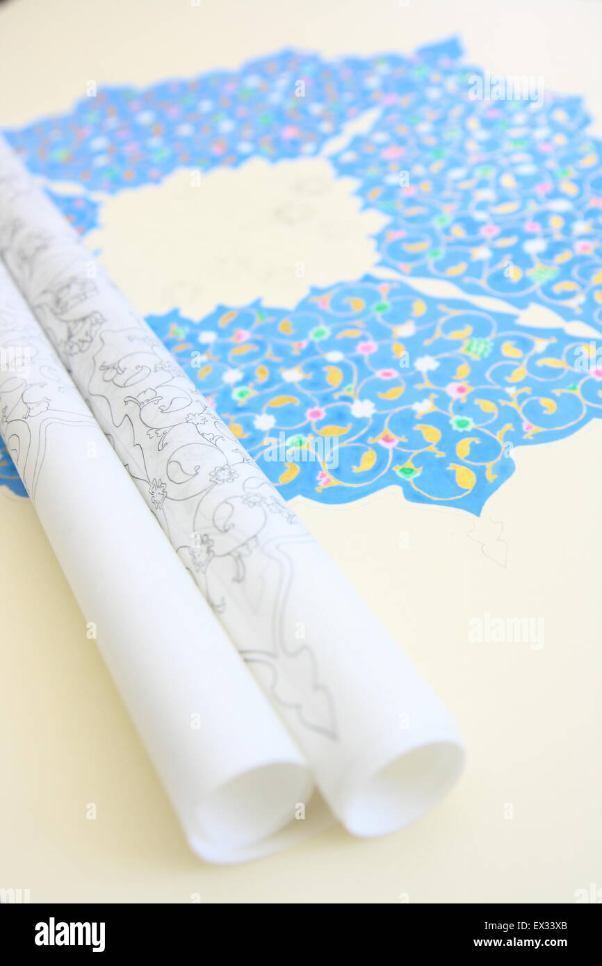 Making gilding with Ottoman islamic figures Stock Photo - Alamy