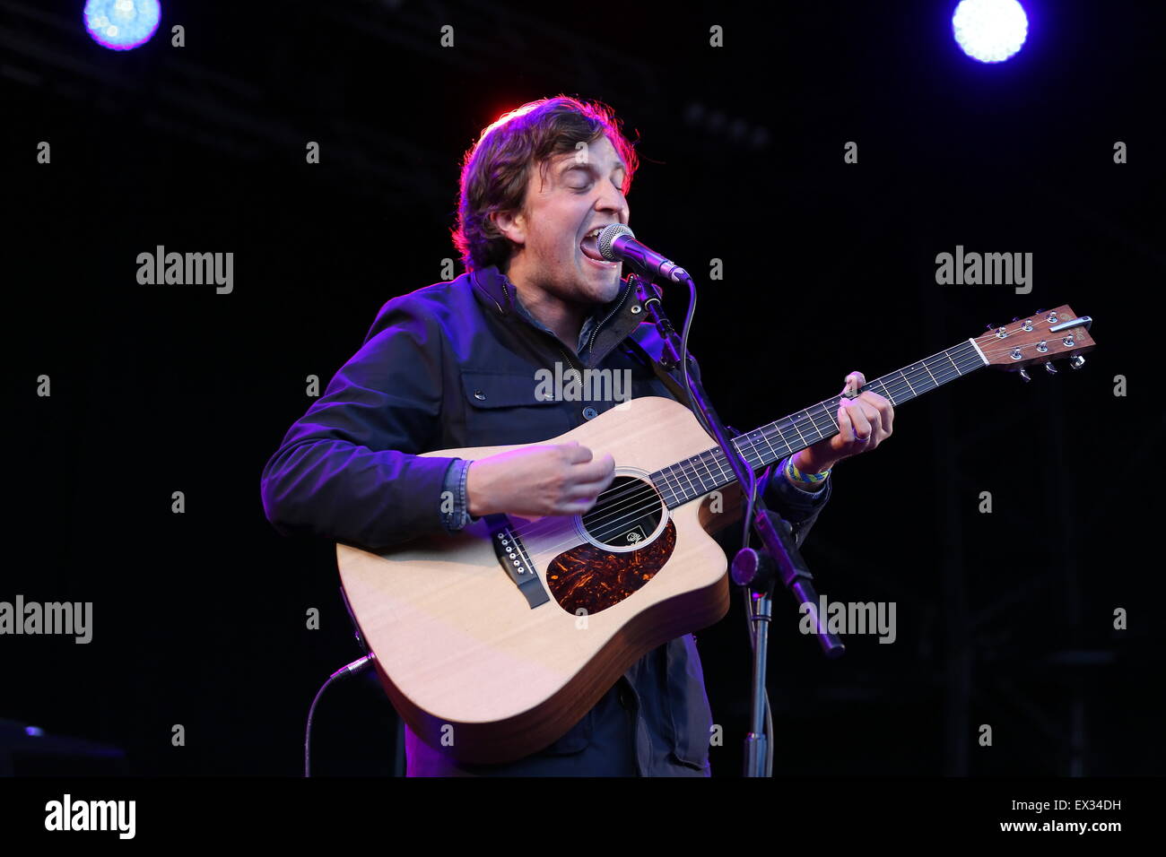 Delamere, UK. 5th July, 2015. Former Starsailor frontman James Walsh ...
