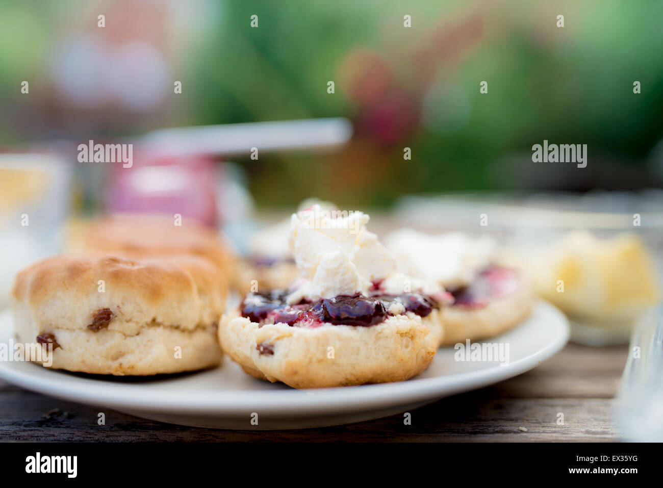 English cream tea hi-res stock photography and images - Alamy