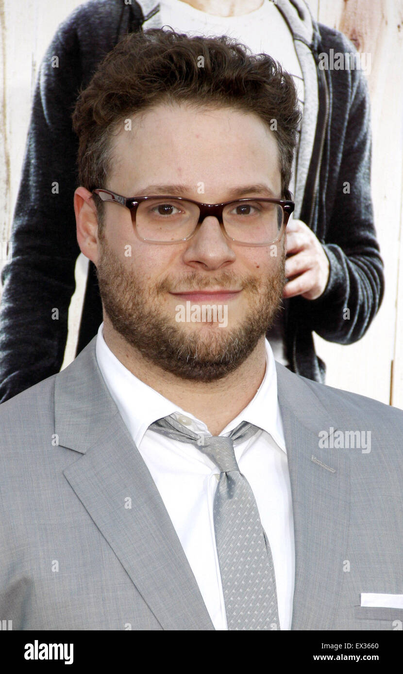 Seth Rogen at the Los Angeles premiere of "Neighbors" held at the ...