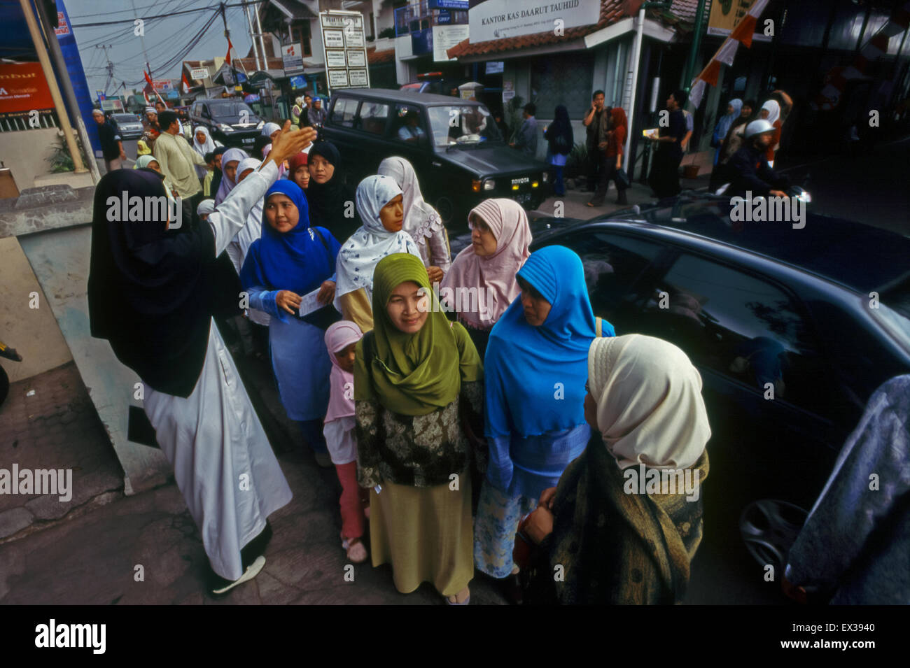 Faith based tour hi-res stock photography and images - Alamy