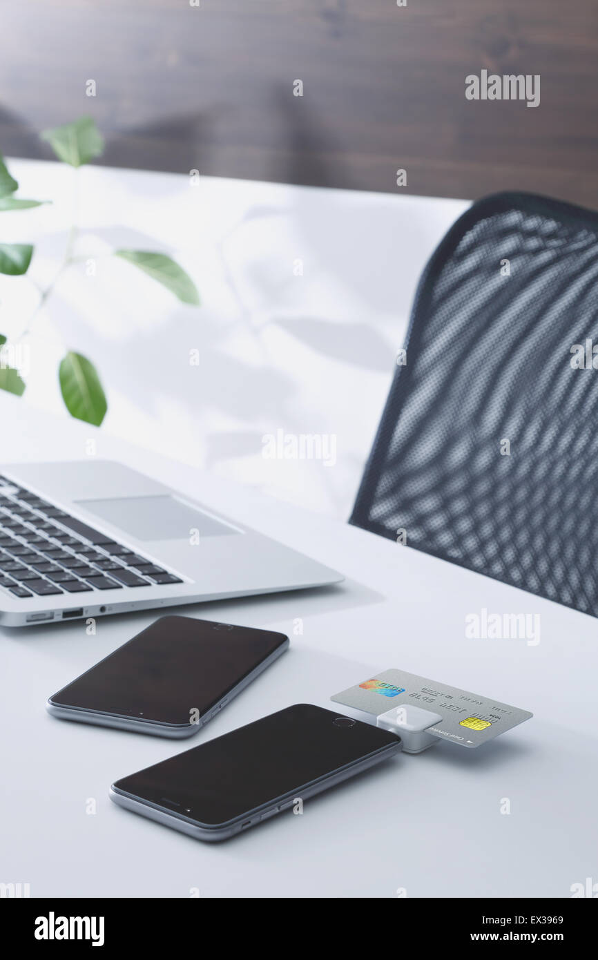 Mobile devices comparison hi-res stock photography and images - Alamy