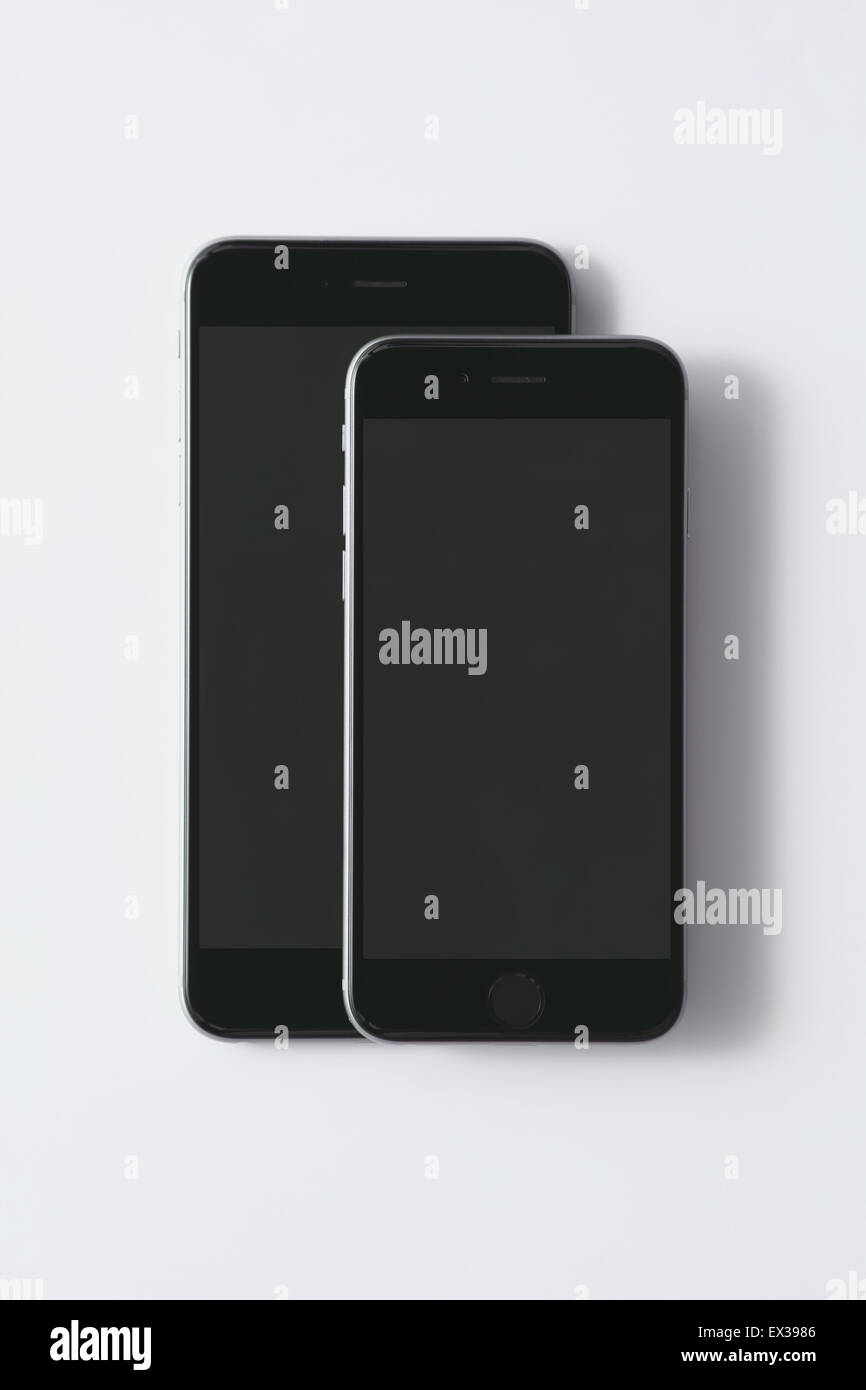 Still with smartphones hi-res stock photography and images - Alamy