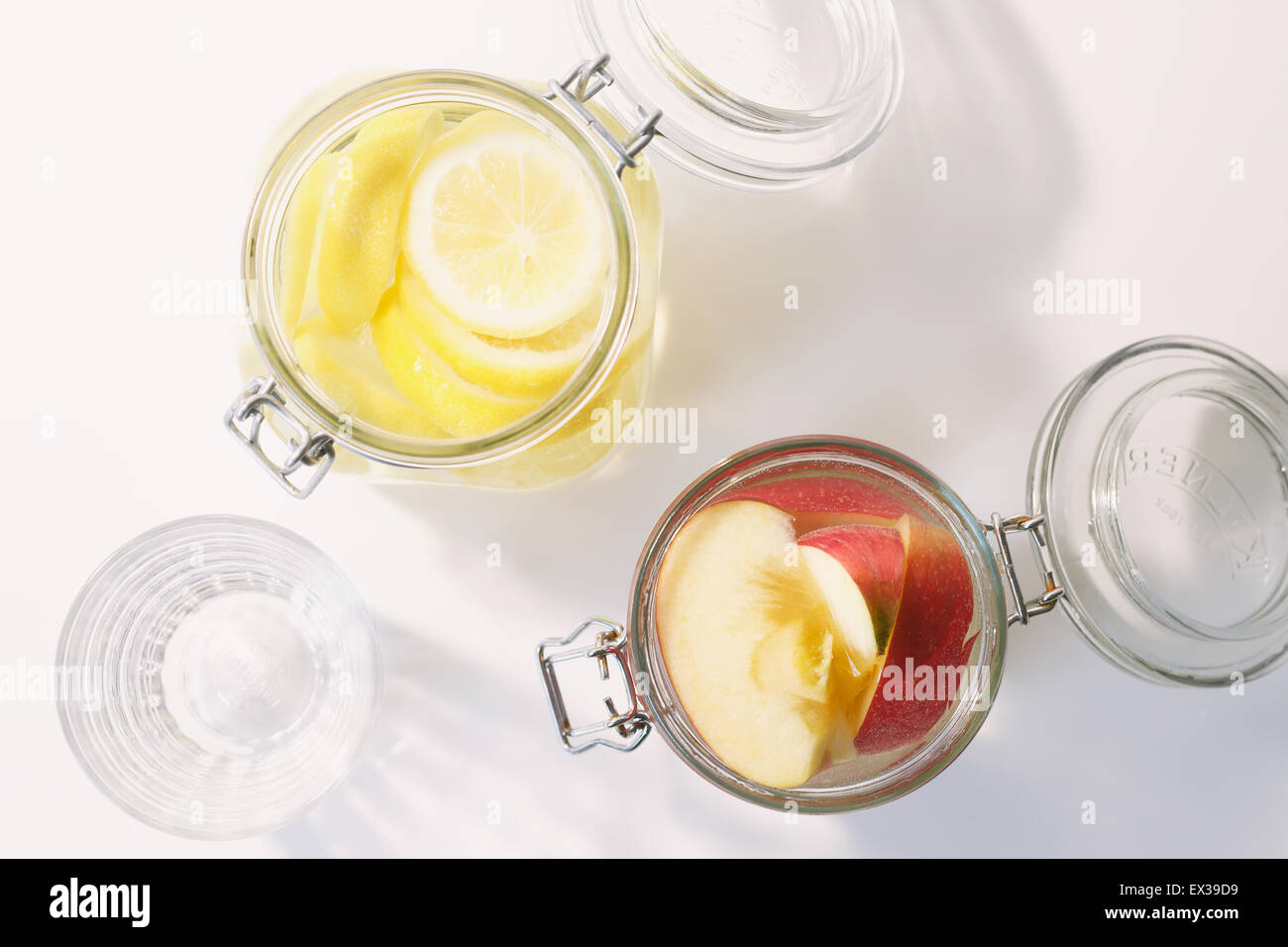 Fruit container citrus hi-res stock photography and images - Alamy