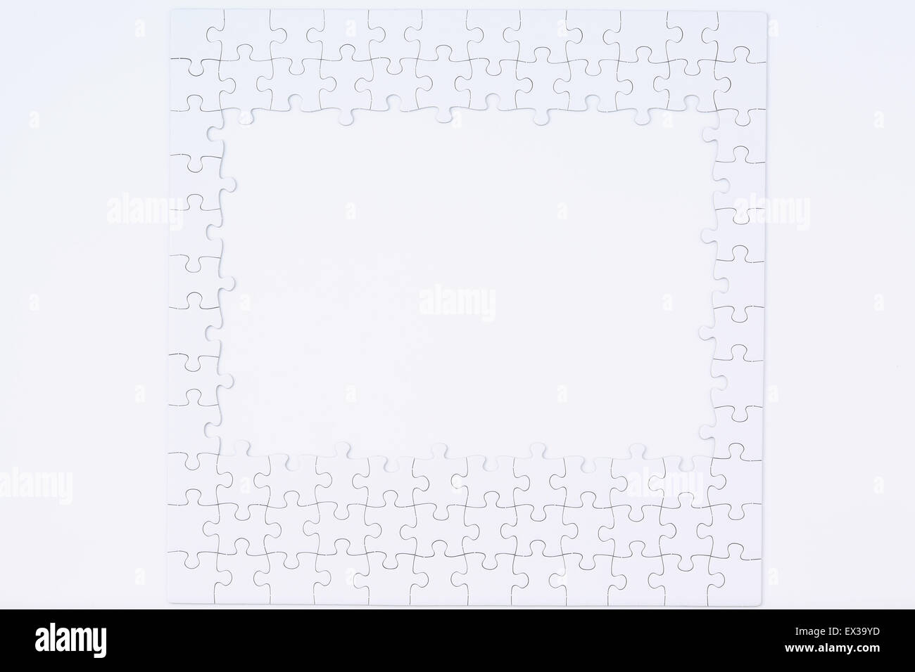 Jigsaw puzzle frame hi-res stock photography and images - Alamy