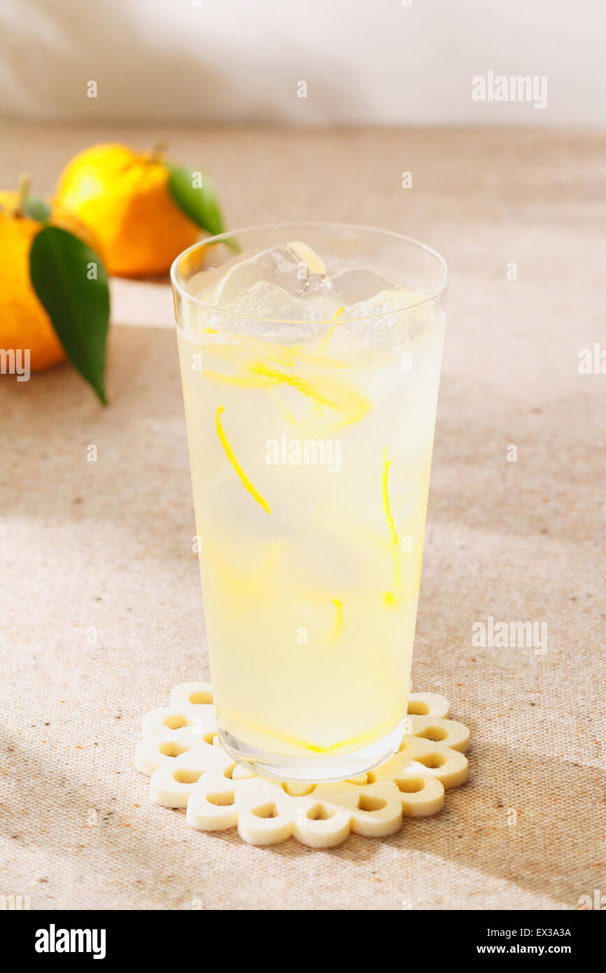 Yuzu plant hi-res stock photography and images - Alamy