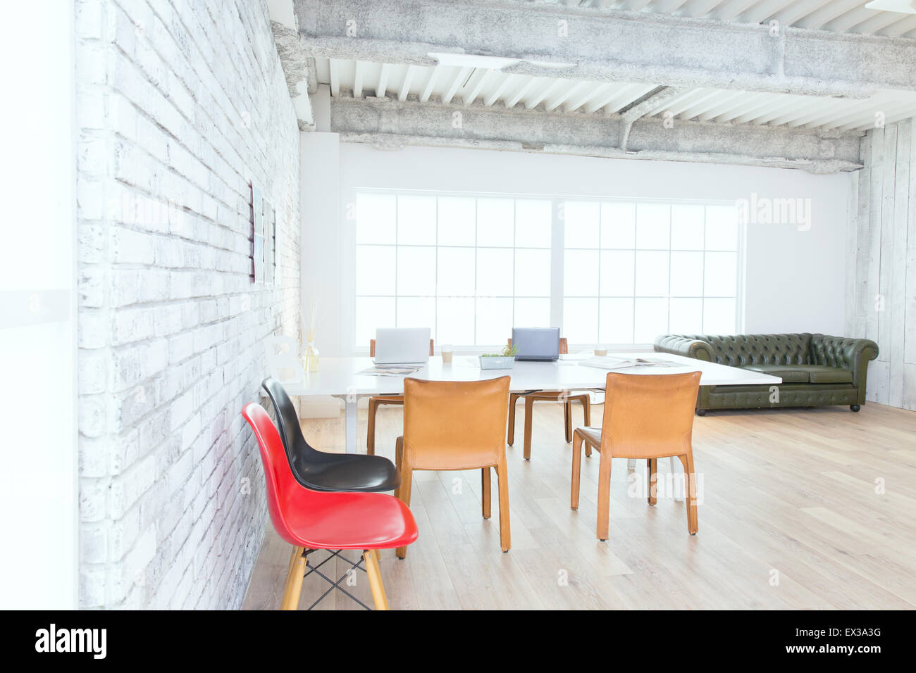 Share office interior Stock Photo - Alamy