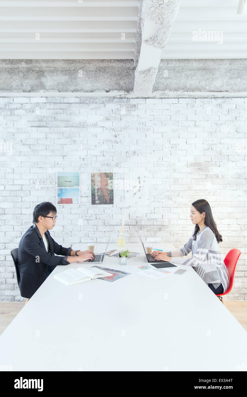Japanese people working in modern office Stock Photo - Alamy