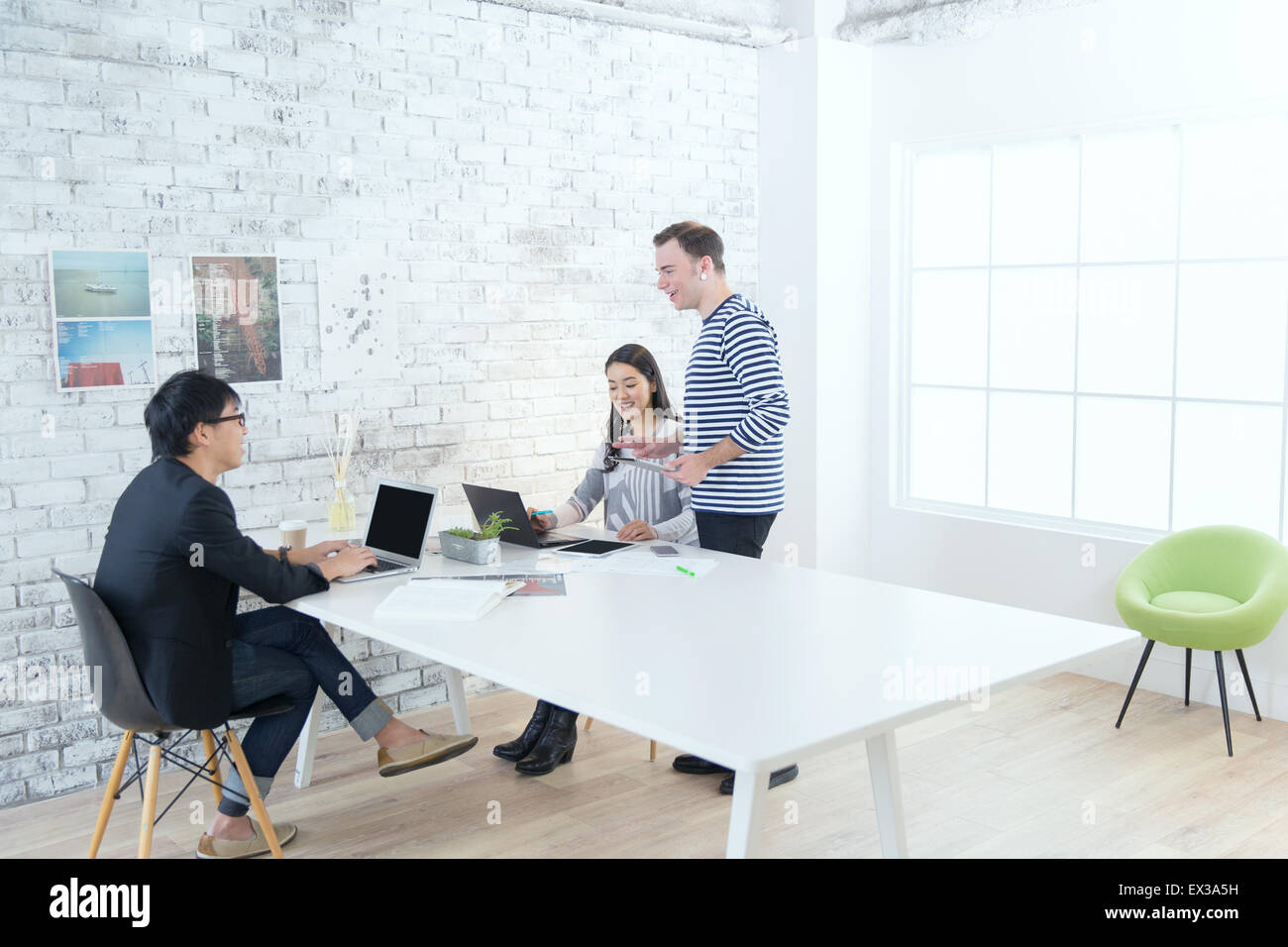 Modern multi ethnic hi-res stock photography and images - Alamy