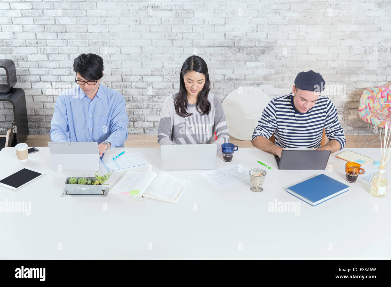 International group people working hi-res stock photography and images ...