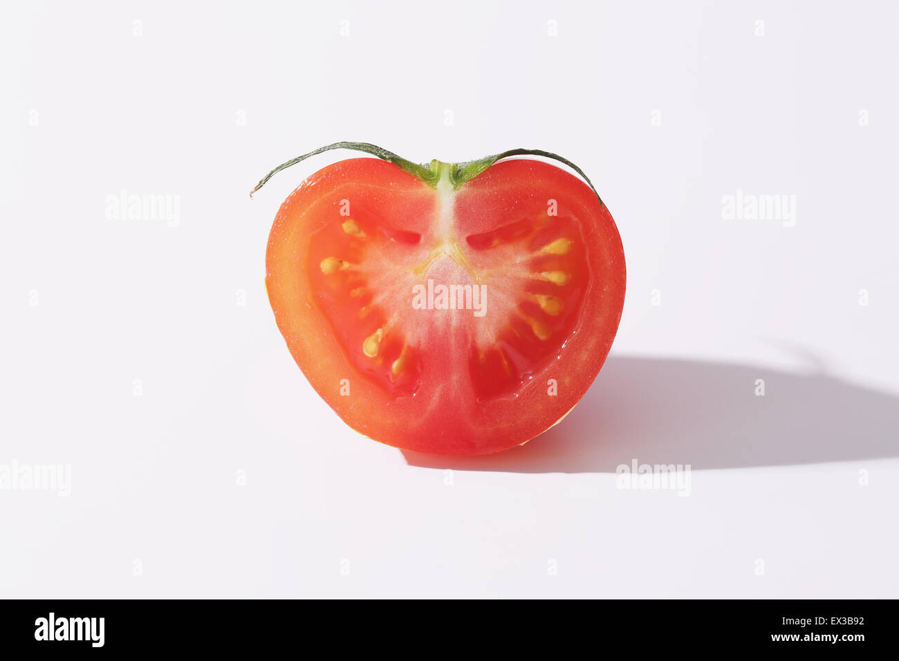 Tomato cross section hi-res stock photography and images - Alamy