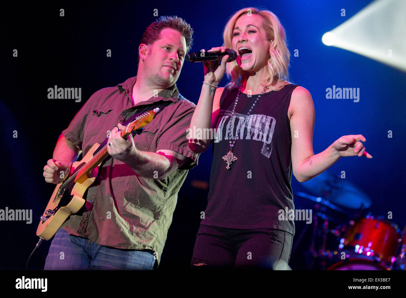 Country singer kellie pickler hi-res stock photography and images - Alamy