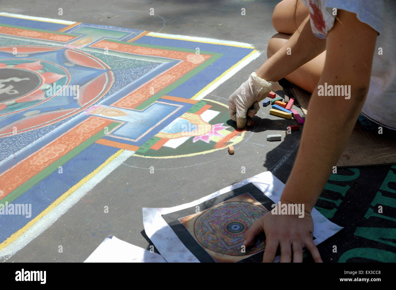 Mandala illustration mandalas pattern hi-res stock photography and ...