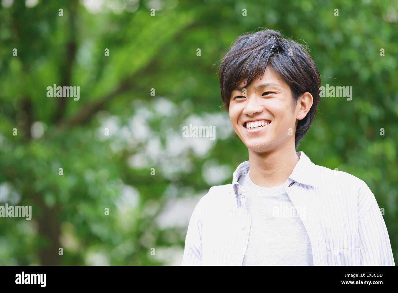 University student in the campus park Stock Photo - Alamy