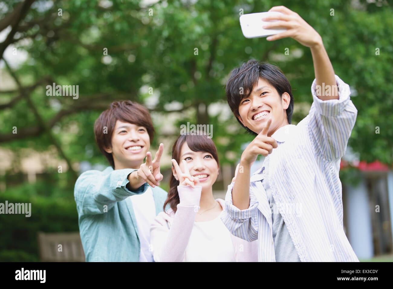 Male student pose female student hi-res stock photography and images ...