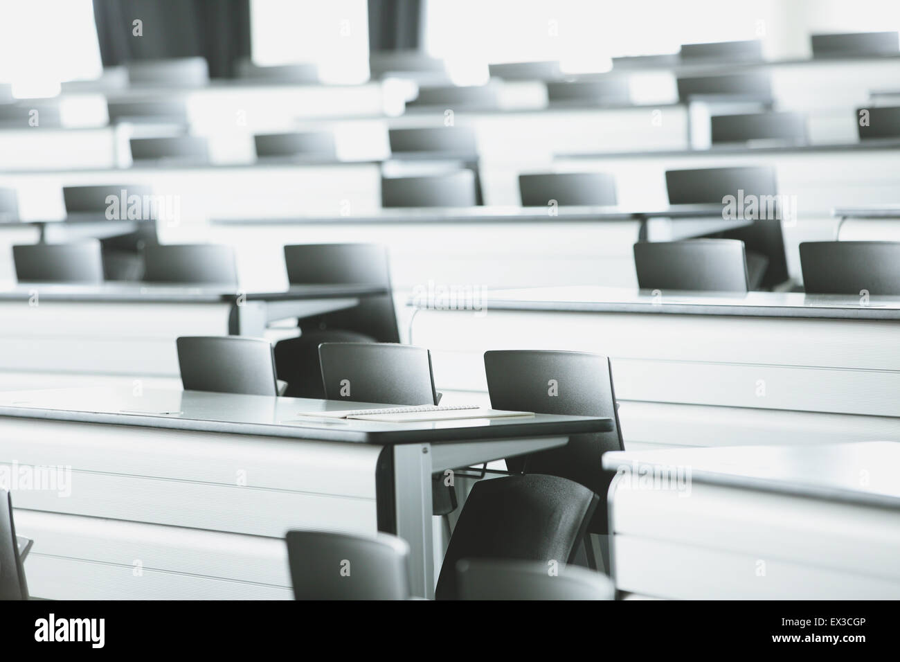 University classroom hi-res stock photography and images - Alamy