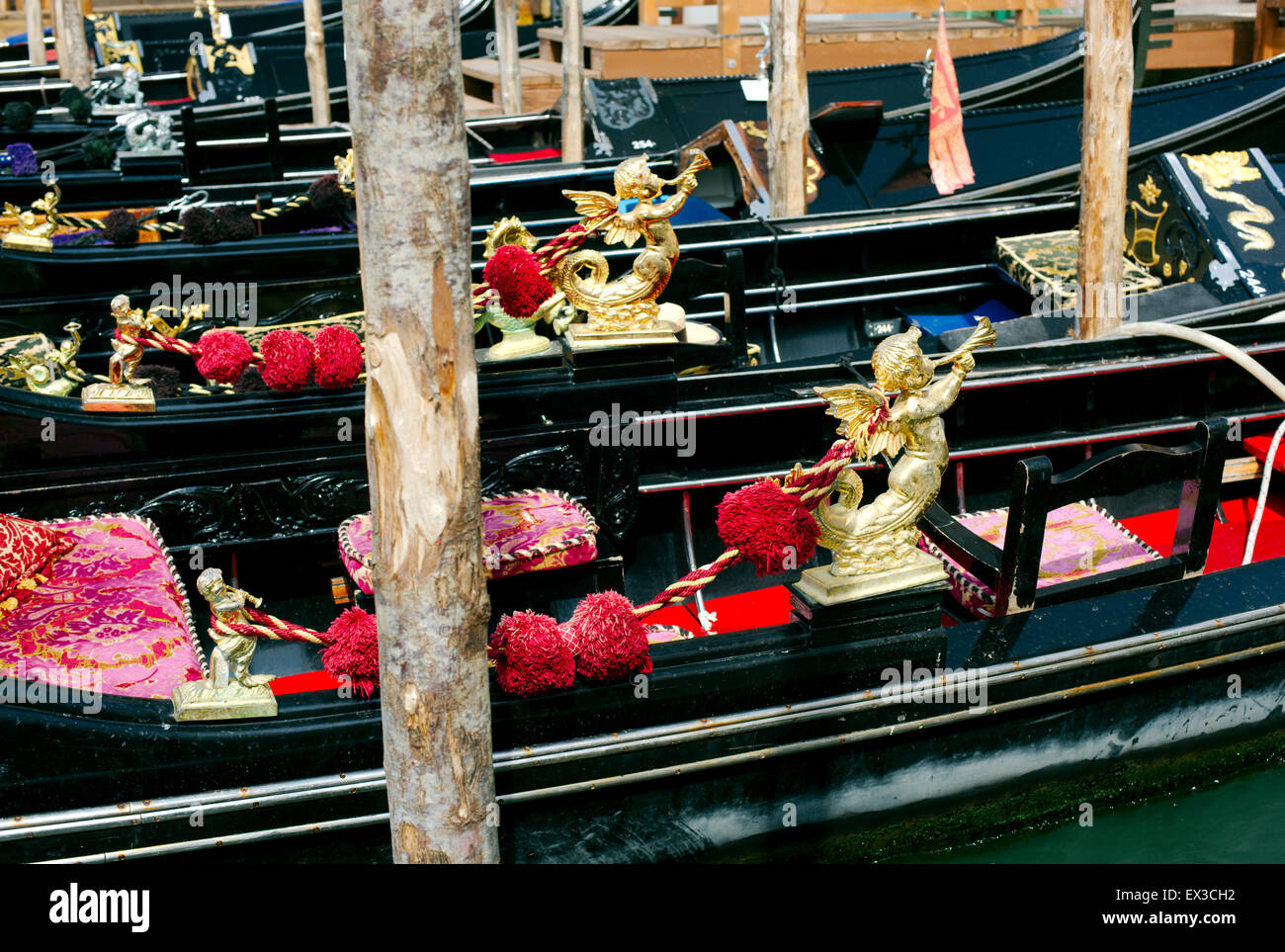Gondola Angels, Venice, Italy Stock Photo - Alamy