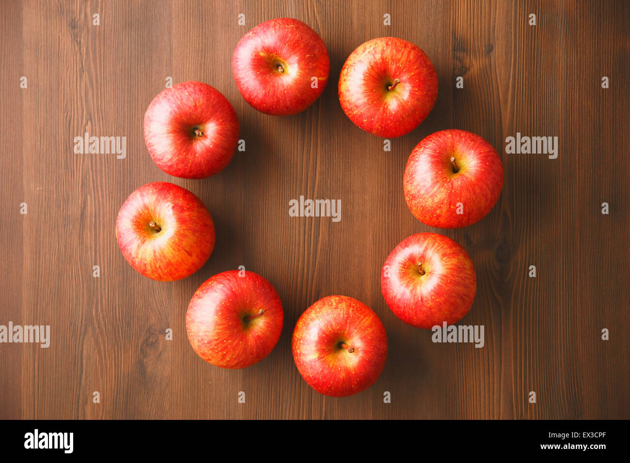 Apples round shape hi-res stock photography and images - Alamy