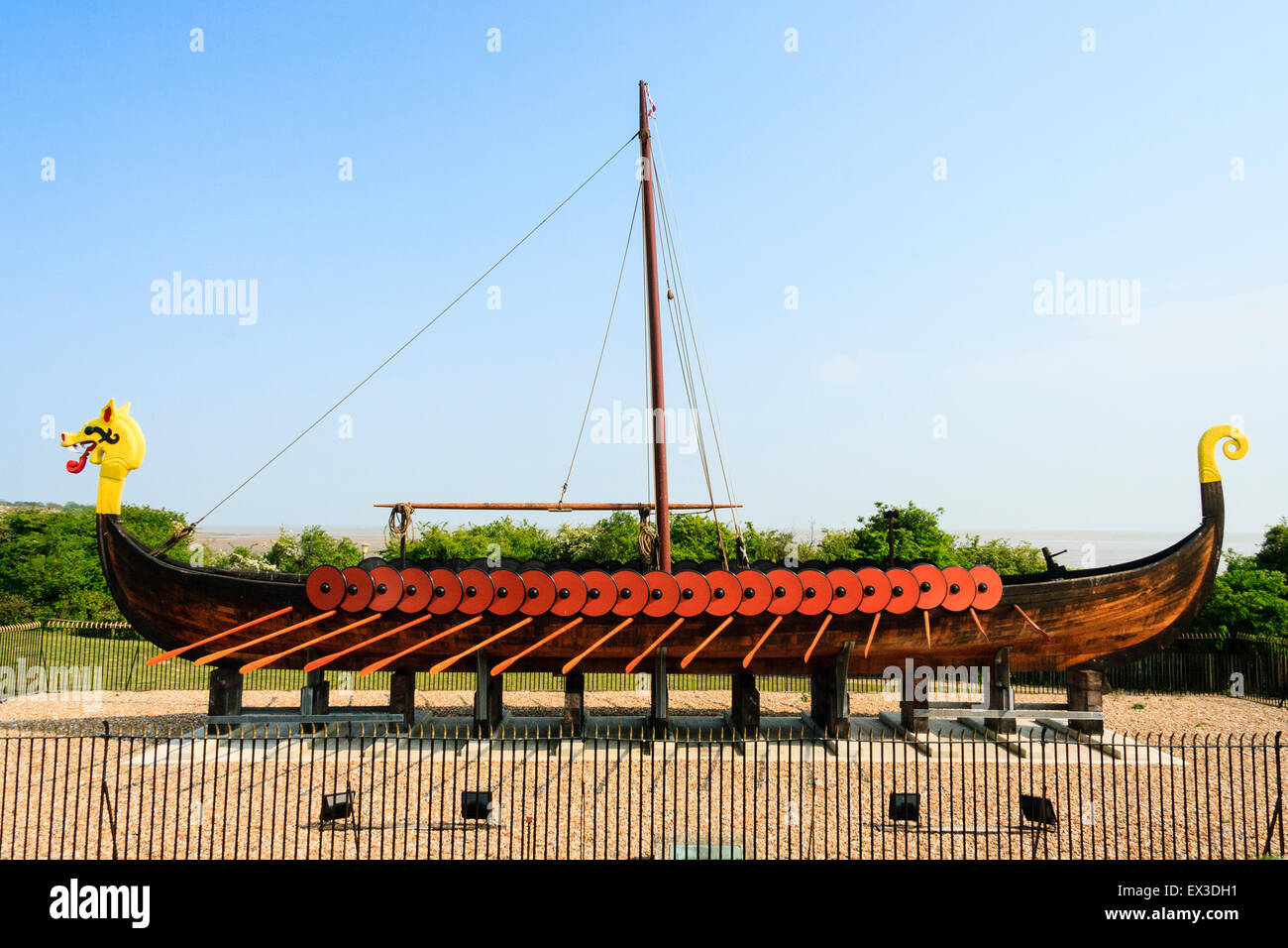 Viking boat figurehead hi-res stock photography and images - Alamy