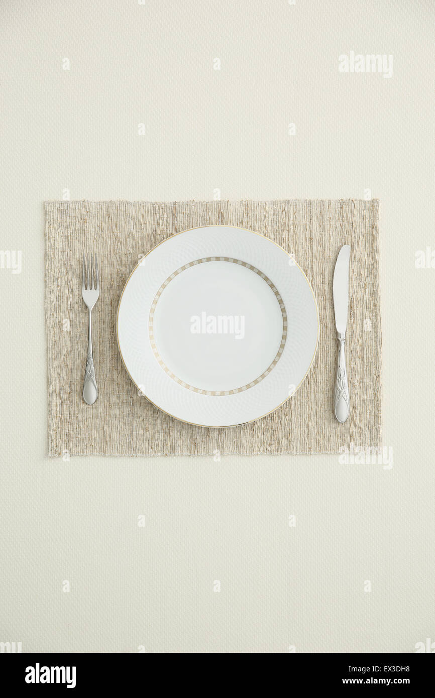 Simple table setting cutlery hi-res stock photography and images - Alamy