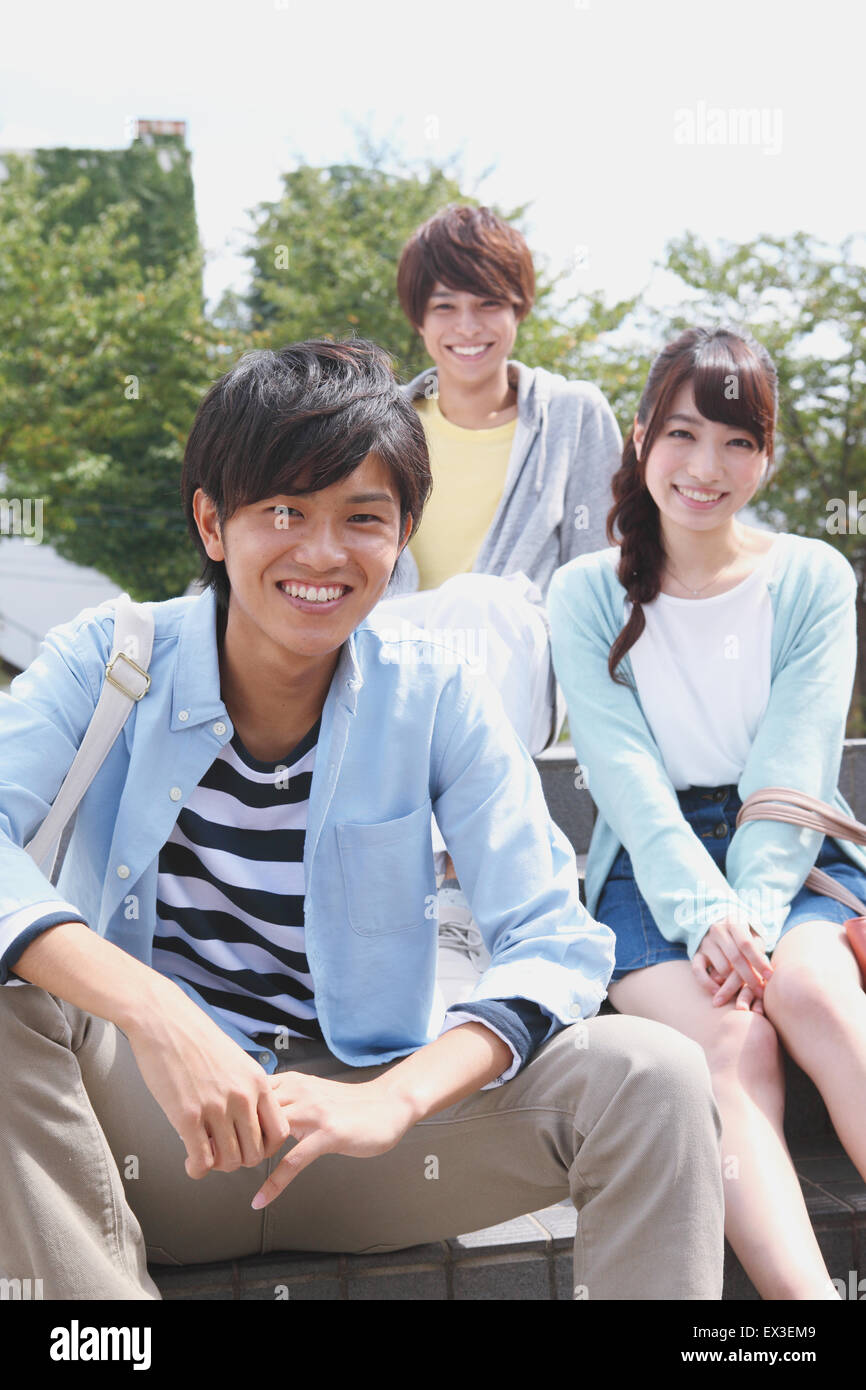 University students in the campus park Stock Photo - Alamy