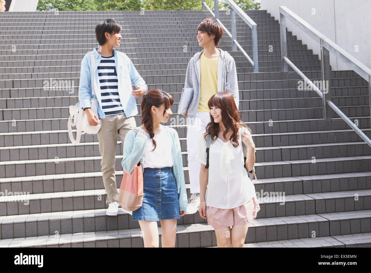 University students in the campus park Stock Photo - Alamy