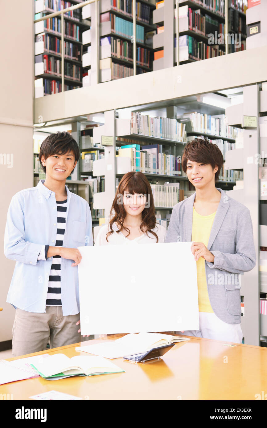 University students in the library Stock Photo - Alamy