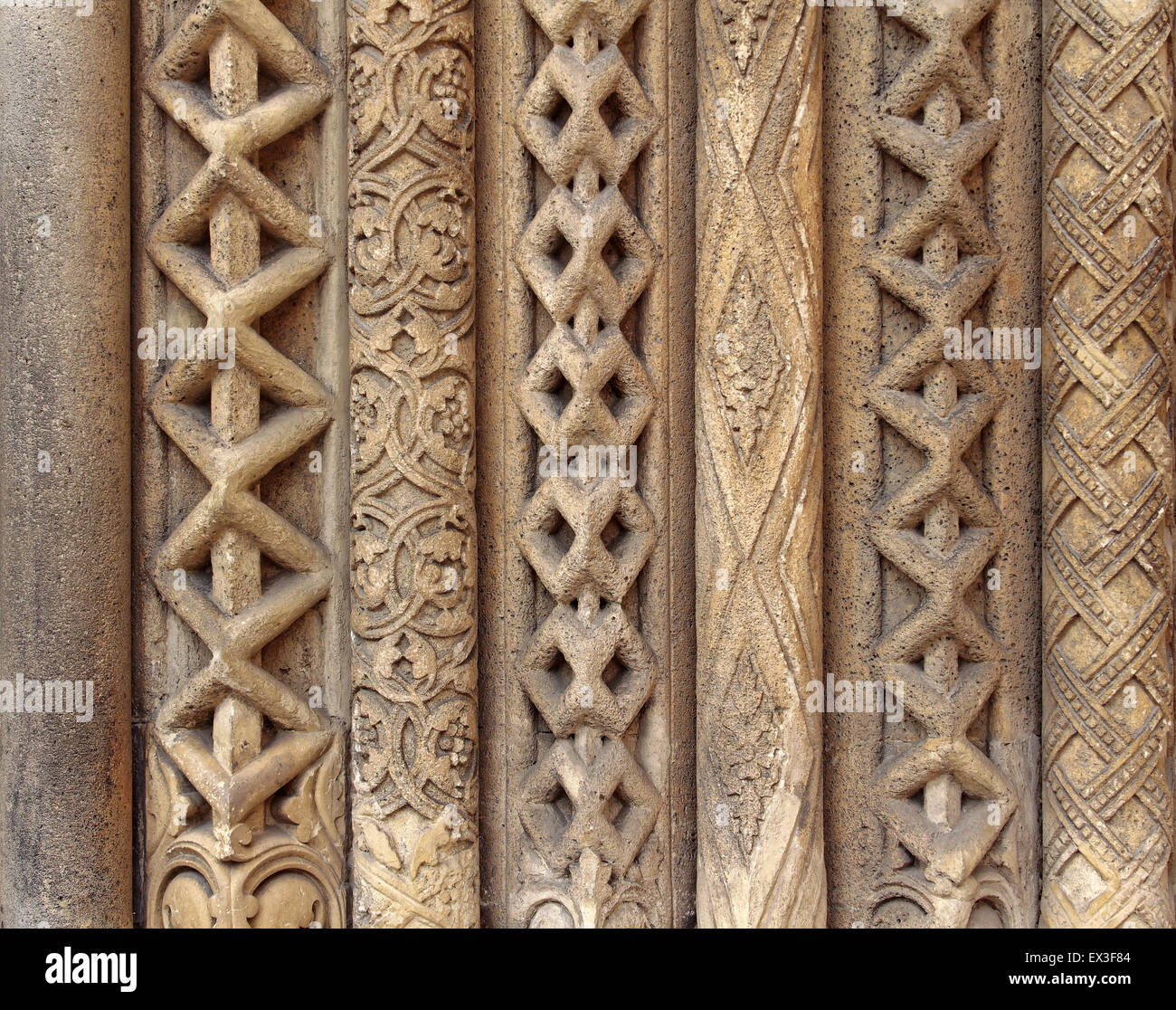 Floral design carved stone hi-res stock photography and images - Alamy